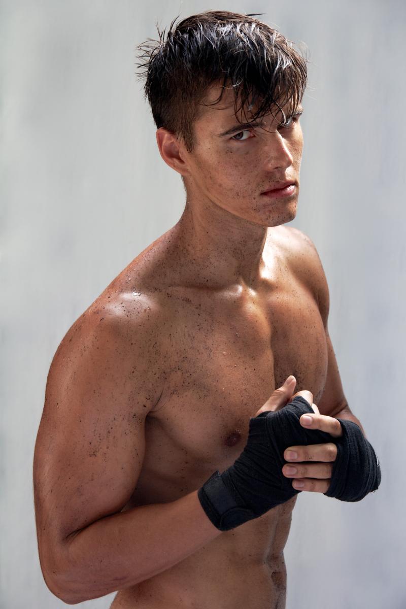 DANIEL | MALE MODEL SCENE | Folio Management