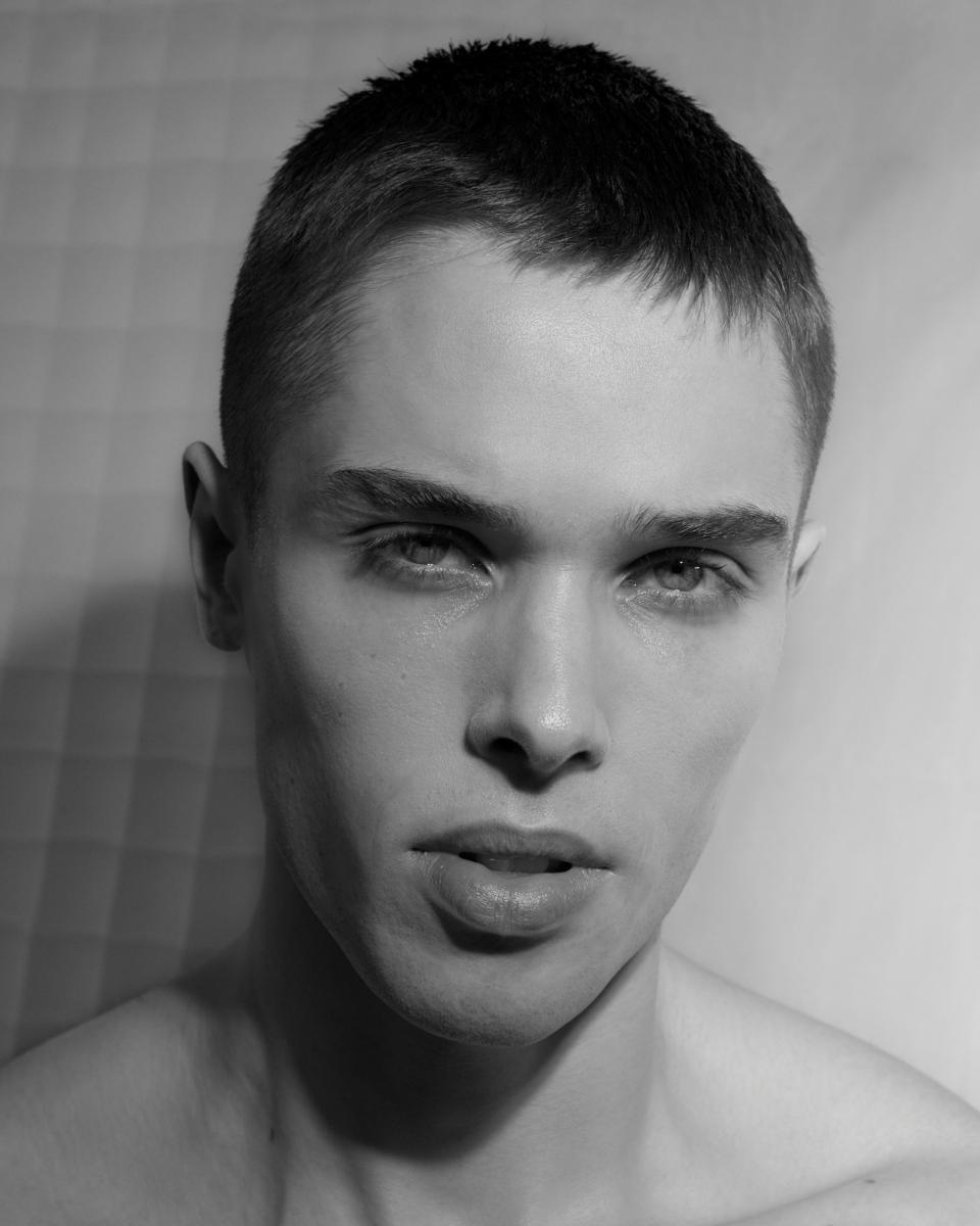 LAURENT | Folio Management